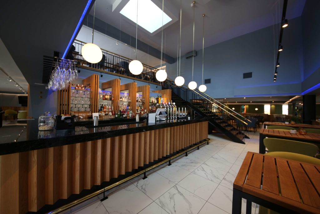 New Year, New Bar! Trends in Commercial Bar Design for 2024 - Acme
